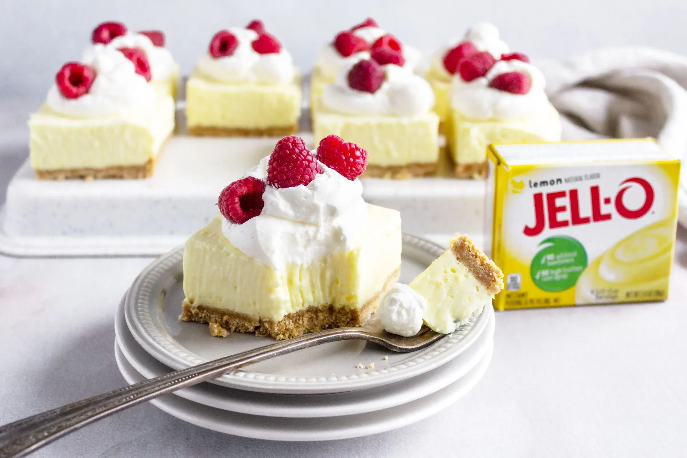Easy jello pudding cream cheese dessert recipes | yummyhealthydesserts